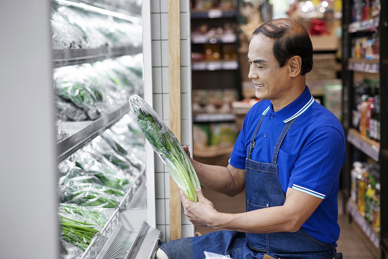 Shelf Labeling 101: What is an Electronic Shelf Label? | SOLUM