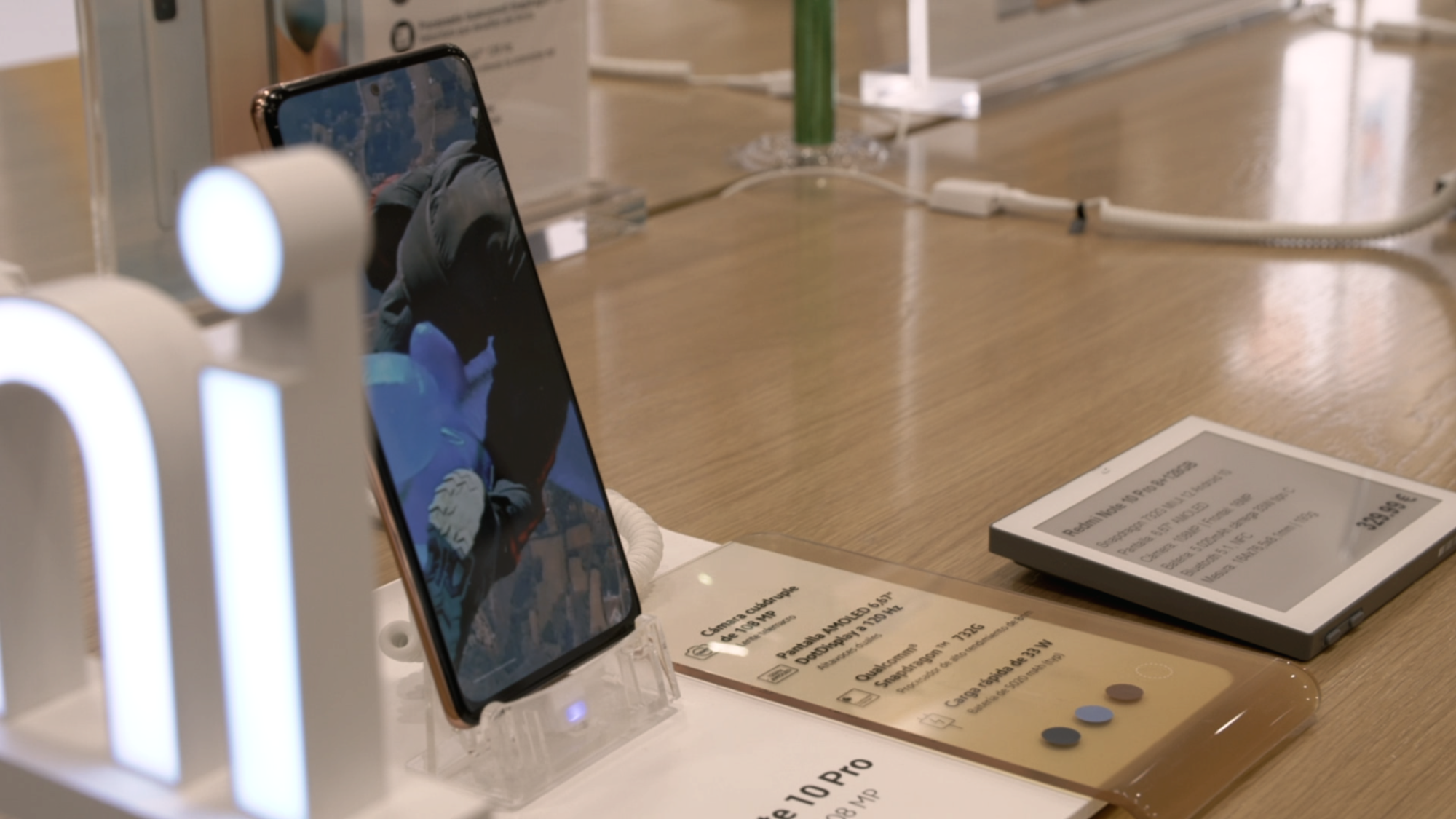 Smart Price Tags for Consumer Electronics | Newton ESL